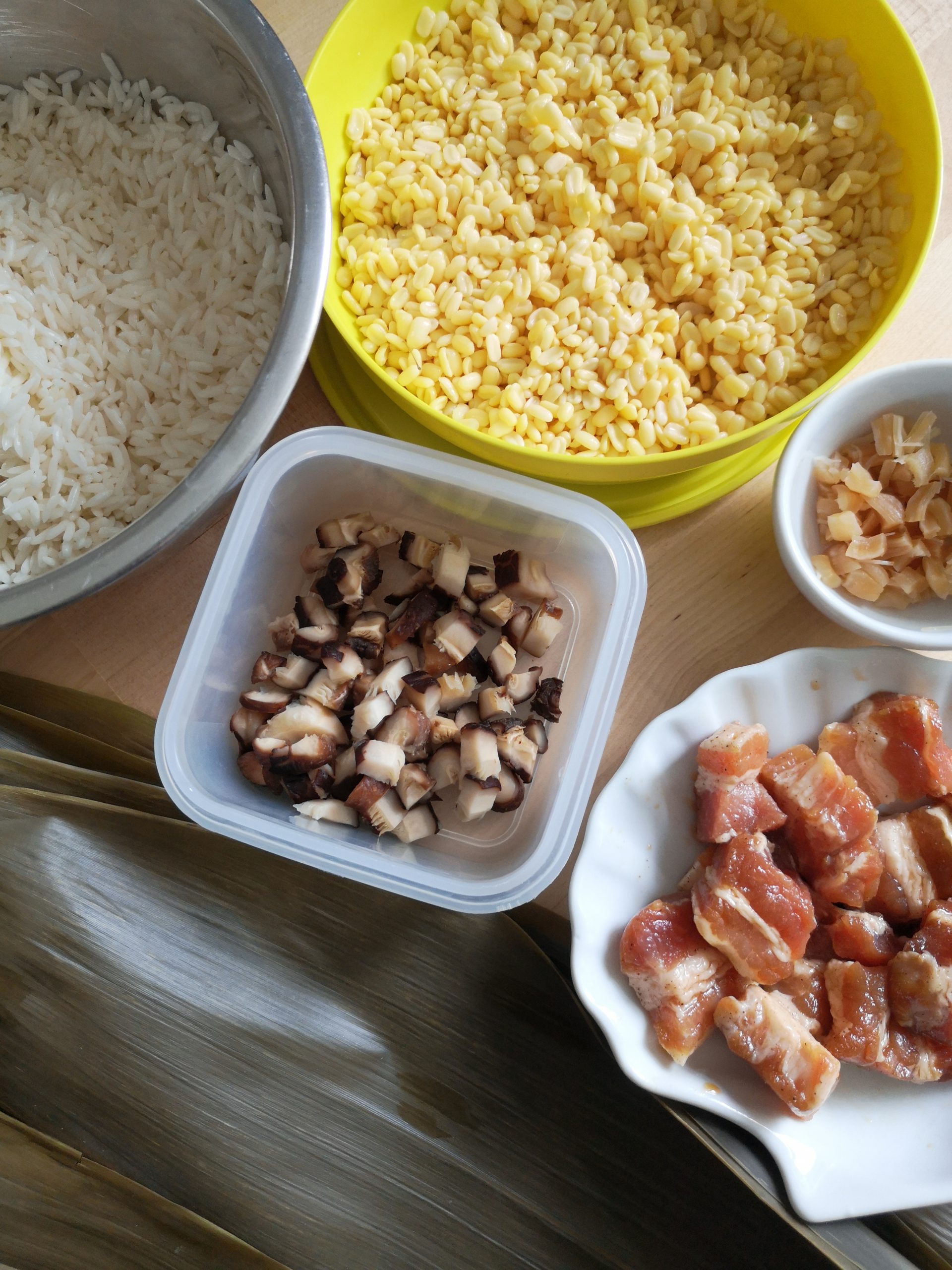 Sticky Rice Dumpling (Cantonese Zongzi with mung bean) 綠豆鹹肉糉 | namethedish