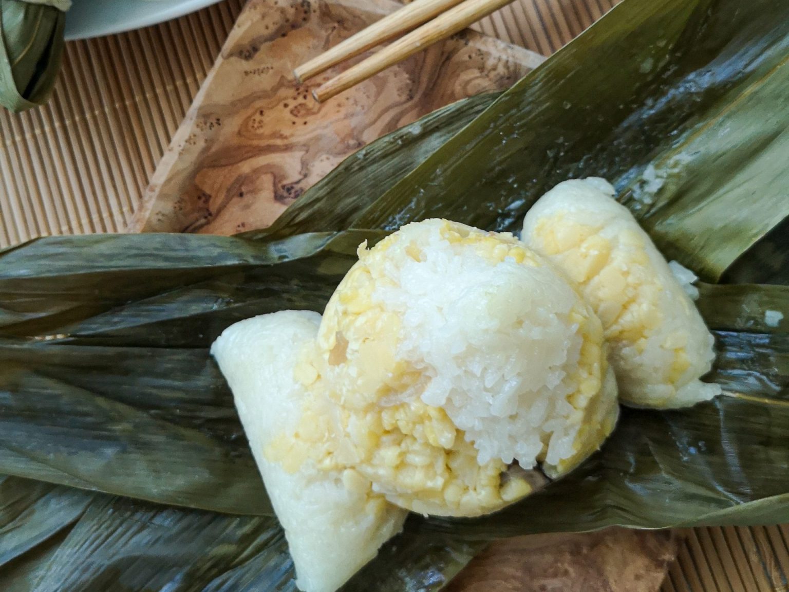 Sticky Rice Dumplings 綠豆鹹肉糉 | namethedish